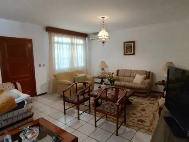 Casa / Sobrado para Venda em Florianópolis/SC Centro 5 Quartos