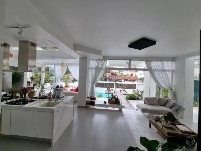 Casa / Sobrado para Venda em Florianópolis/SC Centro 8 Quartos