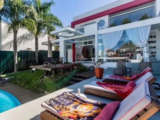 Casa / Sobrado para Venda em Florianópolis/SC Centro 8 Quartos