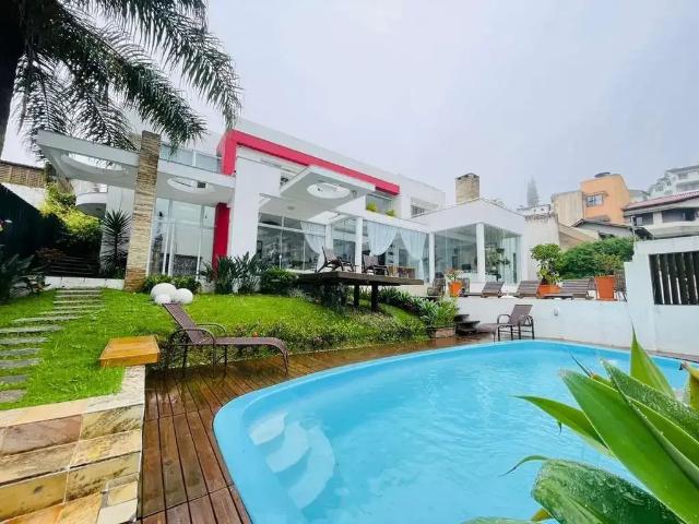 Casa / Sobrado para Venda em Florianópolis/SC Centro 8 Quartos