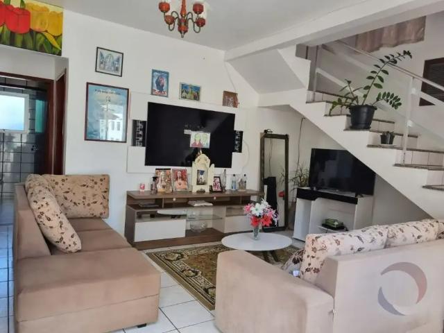 Casa / Sobrado para Venda em Florianópolis/SC Centro 8 Quartos