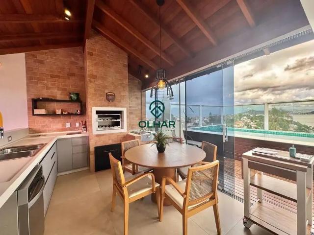 Casa / Sobrado para Venda em Florianópolis/SC Abraão 2 Quartos
