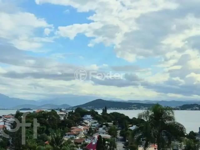 Casa / Sobrado para Venda em Florianópolis/SC Abraão 3 Quartos