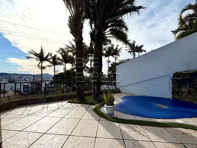 Casa / Sobrado para Venda em Florianópolis/SC Abraão 4 Quartos
