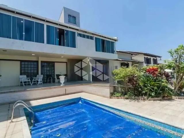 Casa / Sobrado para Venda em Florianópolis/SC Abraão 4 Quartos