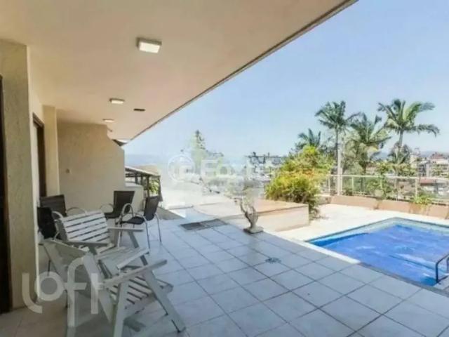 Casa / Sobrado para Venda em Florianópolis/SC Abraão 5 Quartos