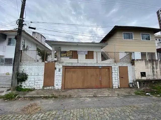Casa / Sobrado para Venda em Florianópolis/SC Agronômica 4 Quartos