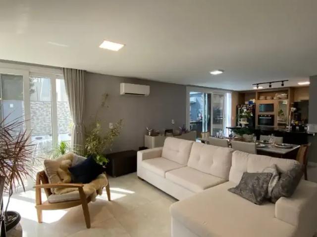 Casa / Sobrado para Venda em Florianópolis/SC Agronômica 4 Quartos
