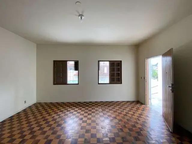 Casa / Sobrado para Venda em Florianópolis/SC Agronômica 4 Quartos