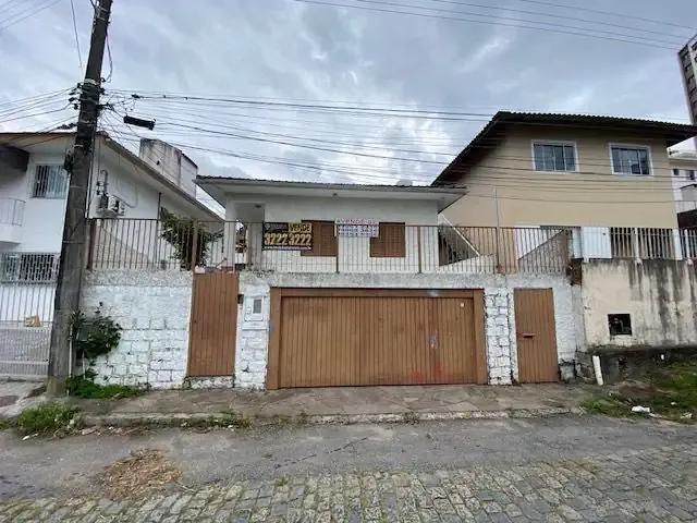 Casa / Sobrado para Venda em Florianópolis/SC Agronômica 4 Quartos