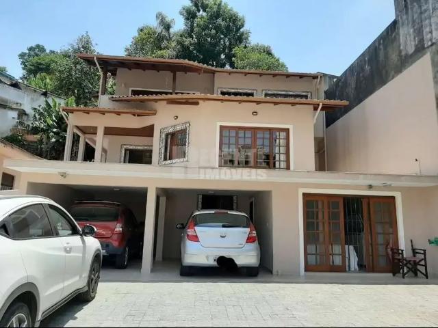 Casa / Sobrado para Venda em Florianópolis/SC Agronômica 4 Quartos