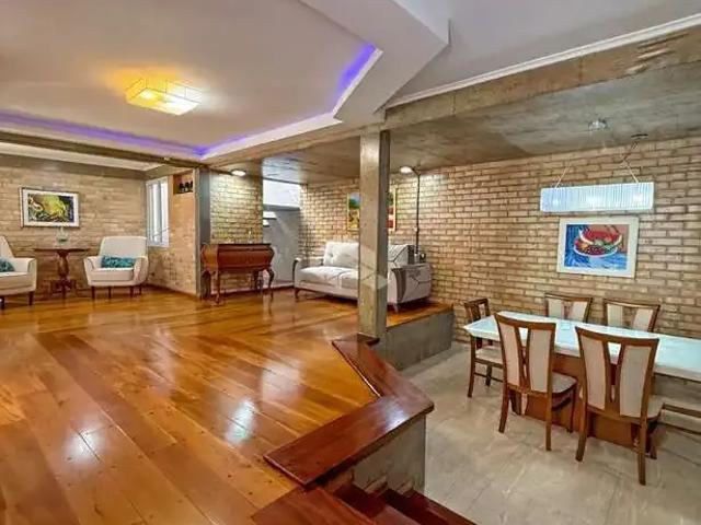 Casa / Sobrado para Venda em Florianópolis/SC Agronômica 4 Quartos