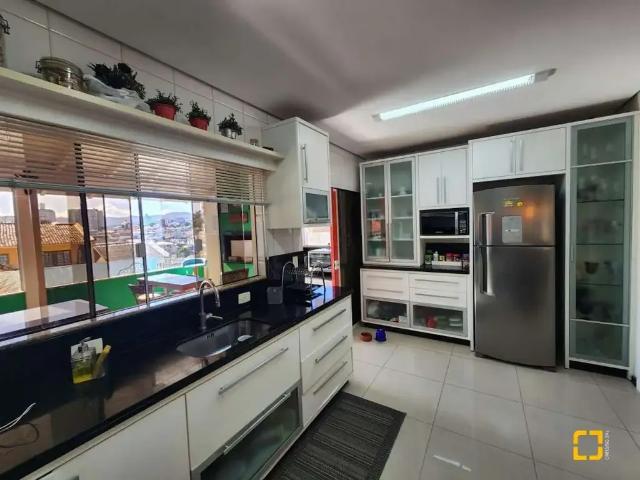 Casa / Sobrado para Venda em Florianópolis/SC Agronômica 4 Quartos