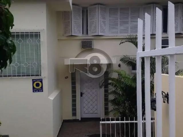 Casa / Sobrado para Venda em Florianópolis/SC Agronômica 4 Quartos