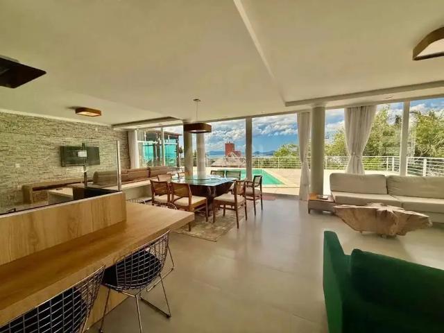 Casa / Sobrado para Venda em Florianópolis/SC Agronômica 3 Quartos