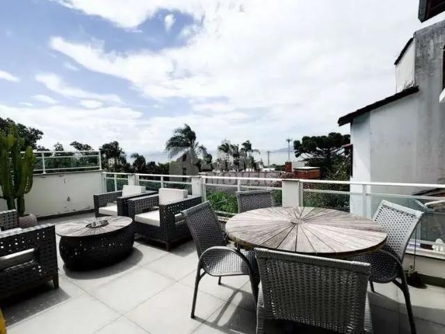 Casa / Sobrado para Venda em Florianópolis/SC Agronômica 3 Quartos