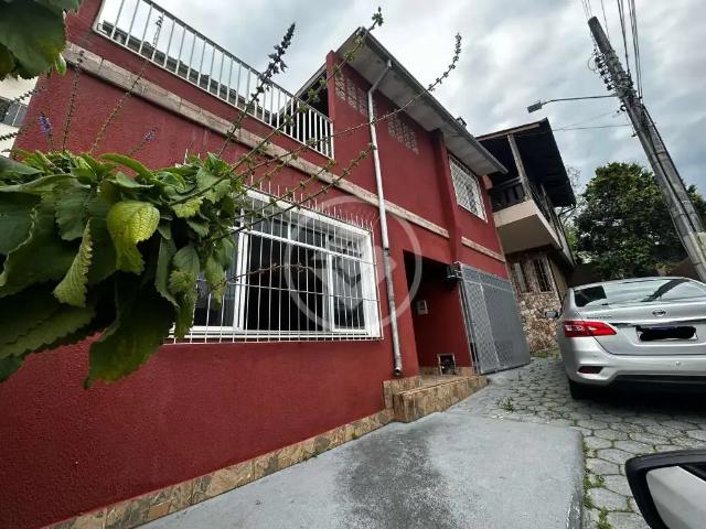 Casa / Sobrado para Venda em Florianópolis/SC Agronômica 3 Quartos