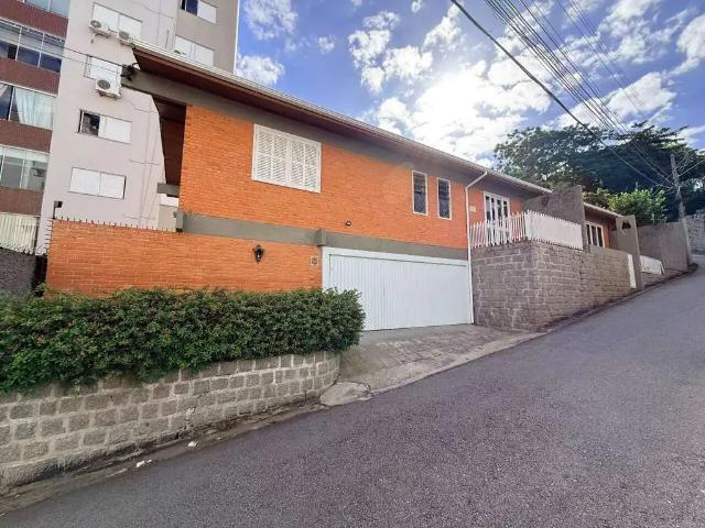 Casa / Sobrado para Venda em Florianópolis/SC Agronômica 3 Quartos