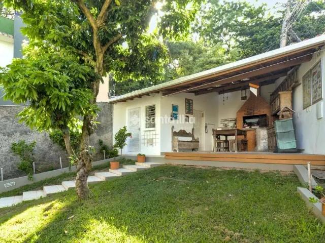 Casa / Sobrado para Venda em Florianópolis/SC Agronômica 3 Quartos