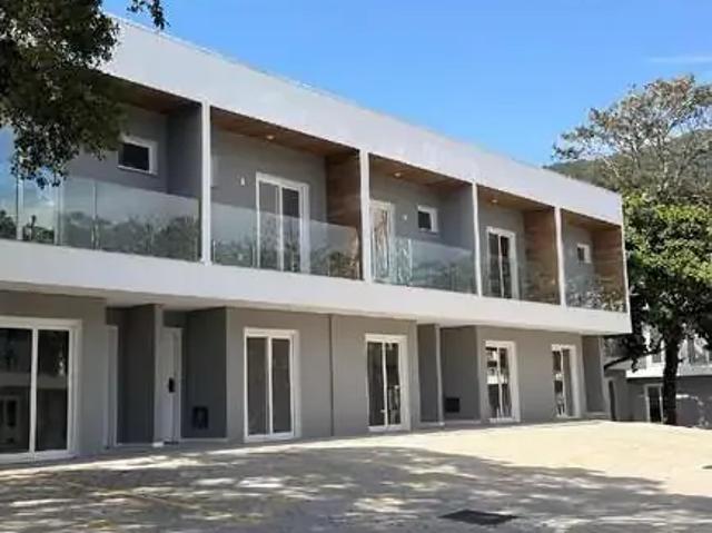 Casa / Sobrado para Venda em Florianópolis/SC Armação do Pântano do Sul 2 Quartos