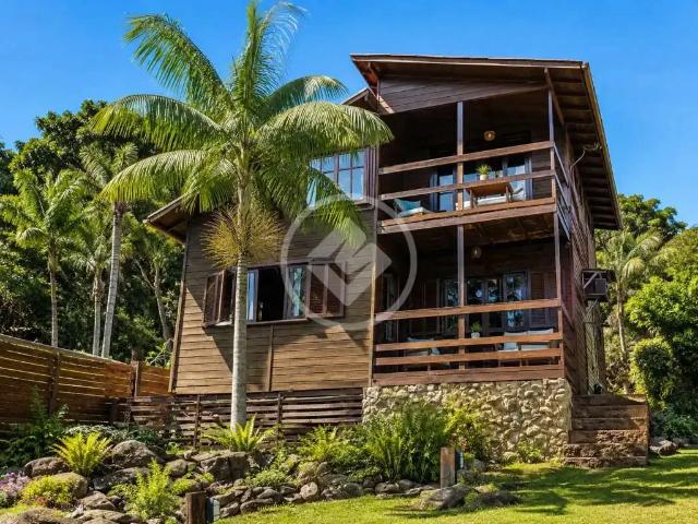 Casa / Sobrado para Venda em Florianópolis/SC Armação do Pântano do Sul 2 Quartos