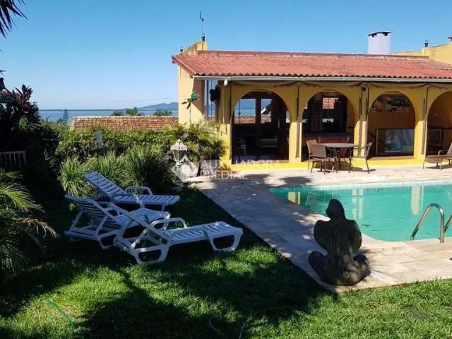 Casa / Sobrado para Venda em Florianópolis/SC Bom Abrigo 5 Quartos