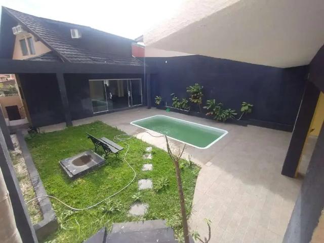 Casa / Sobrado para Venda em Florianópolis/SC Bom Abrigo 5 Quartos