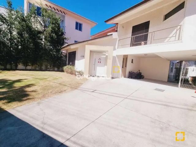 Casa / Sobrado para Venda em Florianópolis/SC Balneário 3 Quartos