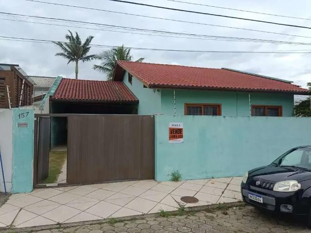 Casa / Sobrado para Venda em Florianópolis/SC Balneário 3 Quartos