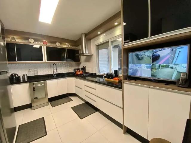 Casa / Sobrado para Venda em Florianópolis/SC Balneário 3 Quartos