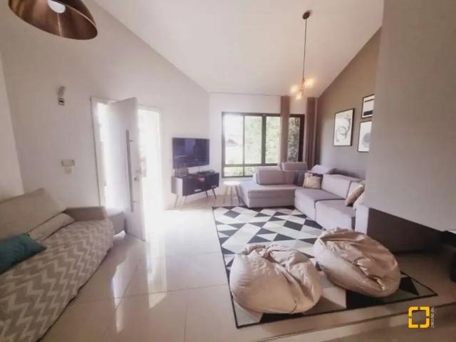 Casa / Sobrado para Venda em Florianópolis/SC Balneário 3 Quartos