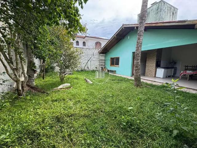 Casa / Sobrado para Venda em Florianópolis/SC Balneário 3 Quartos