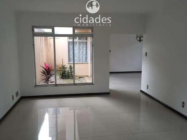Casa / Sobrado para Venda em Florianópolis/SC Balneário 4 Quartos