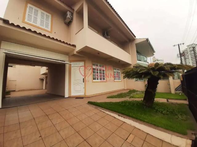 Casa / Sobrado para Venda em Florianópolis/SC Balneário 5 Quartos