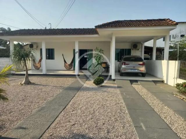 Casa / Sobrado para Venda em Florianópolis/SC Barra da Lagoa 3 Quartos
