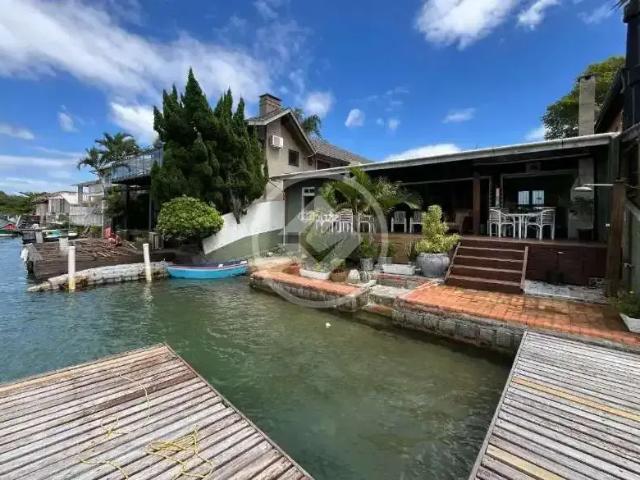 Casa / Sobrado para Venda em Florianópolis/SC Barra da Lagoa 2 Quartos