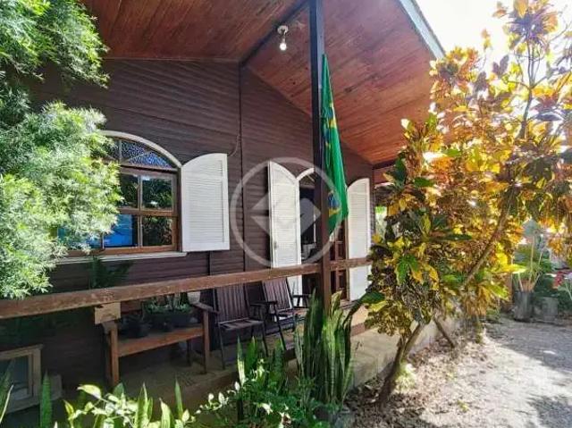 Casa / Sobrado para Venda em Florianópolis/SC Barra da Lagoa 5 Quartos