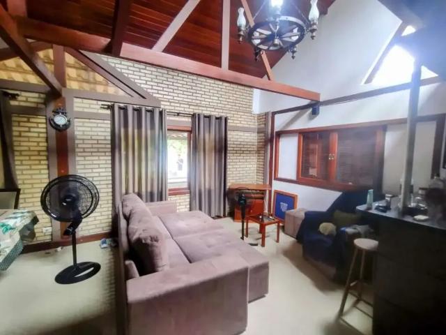 Casa / Sobrado para Venda em Florianópolis/SC Barra da Lagoa 8 Quartos
