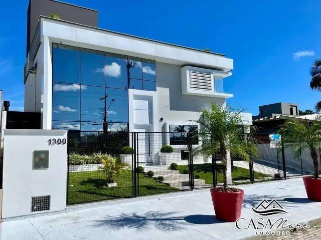 Casa / Sobrado para Venda em Florianópolis/SC Daniela 4 Quartos