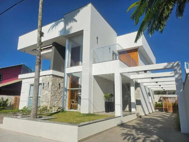 Casa / Sobrado para Venda em Florianópolis/SC Daniela 5 Quartos