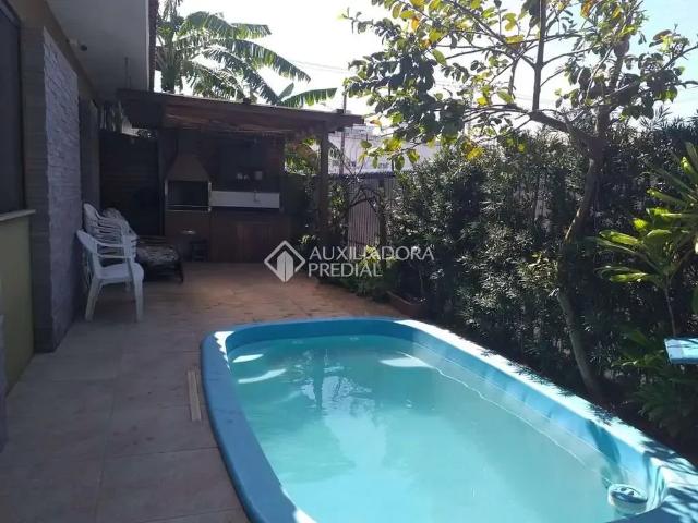 Casa / Sobrado para Venda em Florianópolis/SC Estreito 3 Quartos