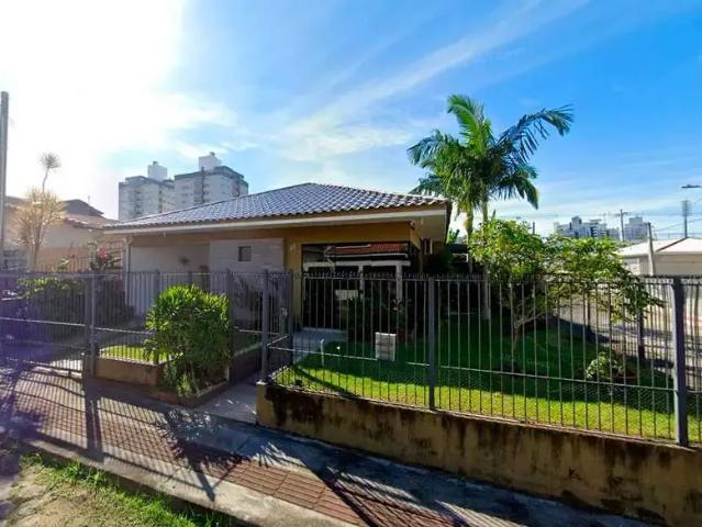 Casa / Sobrado para Venda em Florianópolis/SC Estreito 3 Quartos