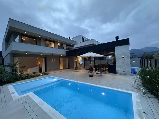 Casa / Sobrado para Venda em Florianópolis/SC Ingleses do Rio Vermelho 5 Quartos