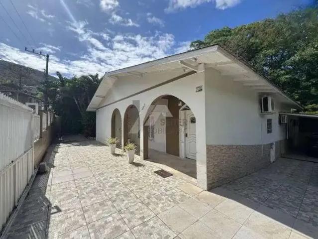 Casa / Sobrado para Venda em Florianópolis/SC Itacorubi 3 Quartos
