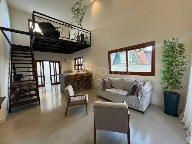 Casa / Sobrado para Venda em Florianópolis/SC Itacorubi 3 Quartos
