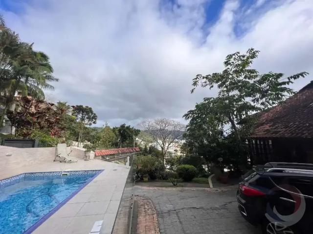 Casa / Sobrado para Venda em Florianópolis/SC Itacorubi 4 Quartos