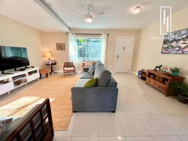Casa / Sobrado para Venda em Florianópolis/SC Itacorubi 4 Quartos