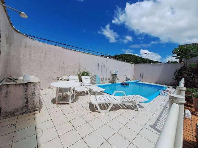 Casa / Sobrado para Venda em Florianópolis/SC Itacorubi 4 Quartos