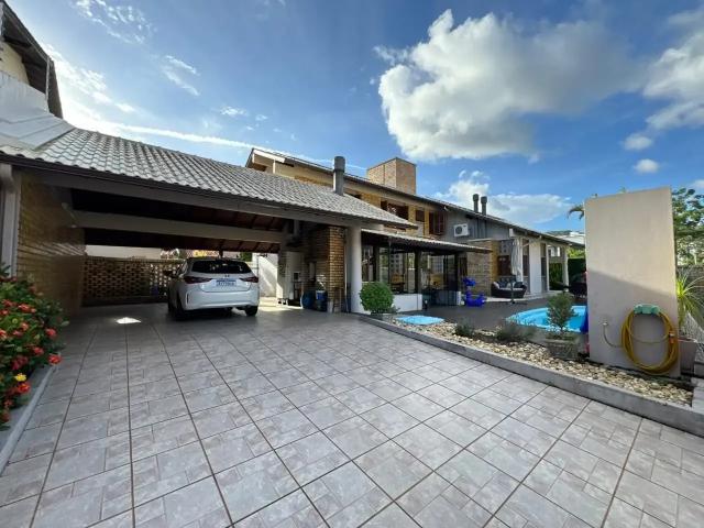 Casa / Sobrado para Venda em Florianópolis/SC Itacorubi 4 Quartos