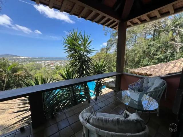 Casa / Sobrado para Venda em Florianópolis/SC Itacorubi 4 Quartos